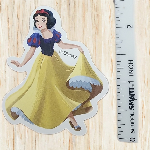 Disney | Art | 51015 Snow White Disney Vinyl Sticker | Poshmark